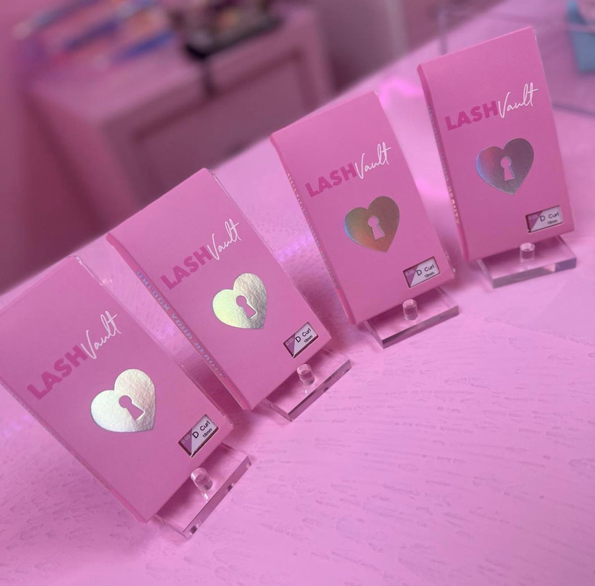 Lash Vault - Lash Dreams straight to your door